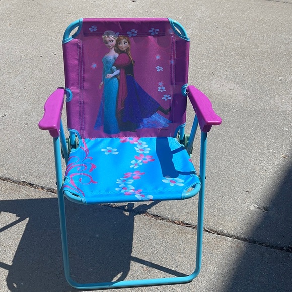 Disney | Other | Disney Frozen Folding Chairs Excellent Condition Great ...
